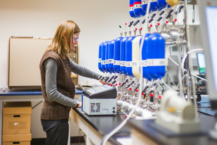 Images and Media: air-sample-flasks.png | NOAA Climate.gov